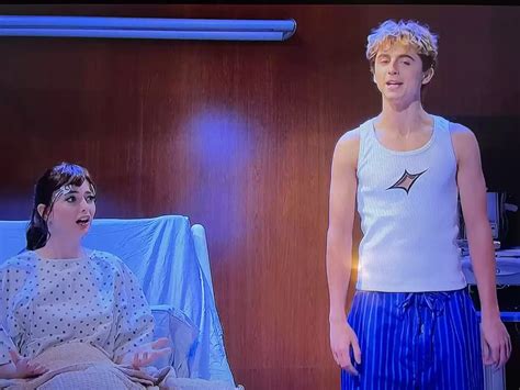 Timothée Chalamet Portrays The Idols Troye Sivan In Snl Sleep Skit I