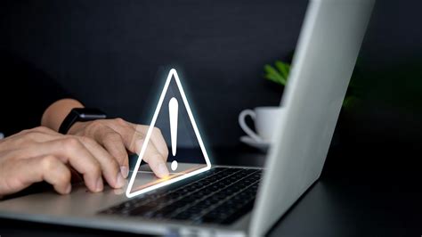 Ça Na Pas Tardé Des Hackers Se Font Passer Pour Crowdstrike Et