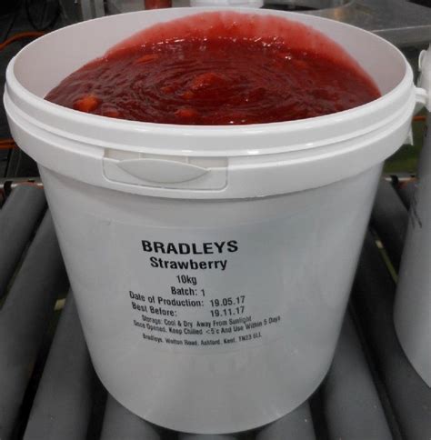 Naked Foods Strawberry Pie Filling Kg Freestons