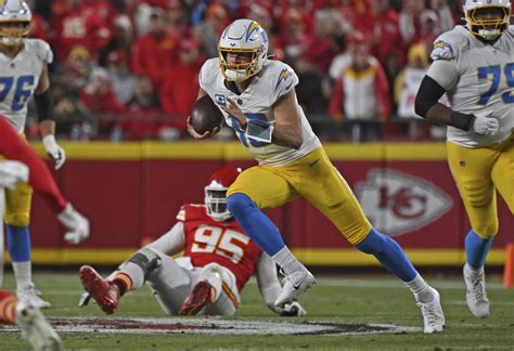 Chargers Are Beaten Down By Chiefs Patrick Mahomes Again Los Angeles