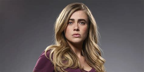 El increible cambio físico de Melissa Roxburgh para su primera película hace años VADER