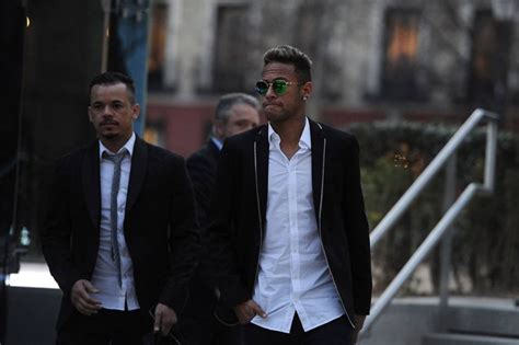 Transferência De Neymar Para Psg Deve Bater Recorde De € 222 Mi Exame