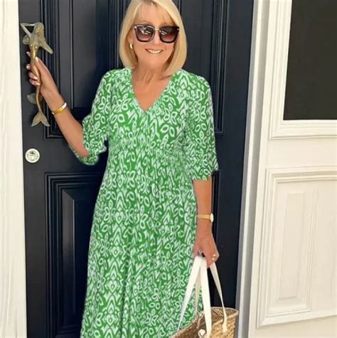 Тези рокли сякаш са създадени за жени на средна възраст Те са задължителни в летния ви гардероб