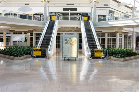 The Economics And Nostalgia Of Dead Malls The New York Times