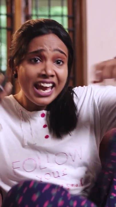 Nee Venum Na Enoda Azhukku Thuni Ah Eduthu Potuko Di😁🤣