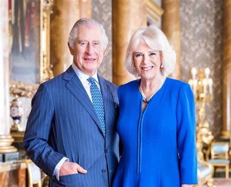 查尔斯加冕千年古老仪式一次看！ “金”袍加身 一生只能戴一次 知乎