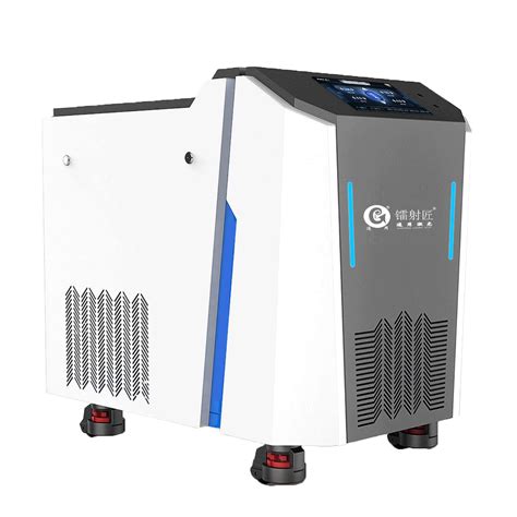 300w 手持式激光清洗机 中功率激光清洗机 青岛通用激光科技有限公司