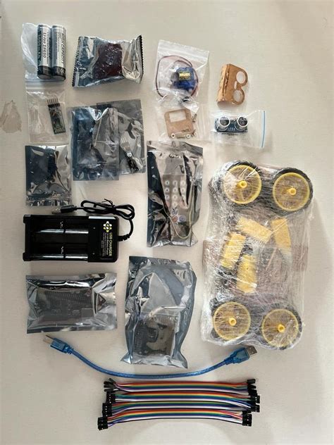 Smart Robot Kit V3 4 Wheeled Smart Chassis Arduino Uno Compatible Robot