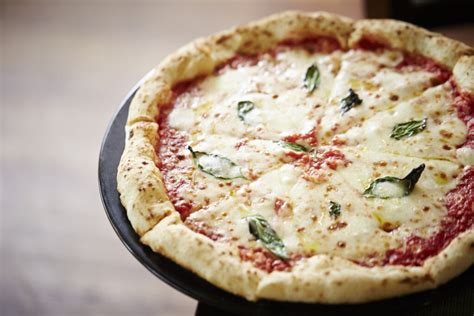 Las 6 Pizzas Más Famosas De La Cocina Italiana Travel Plannet