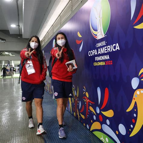 📸 La Llegada De Larojafemenina Al Selección Chilena