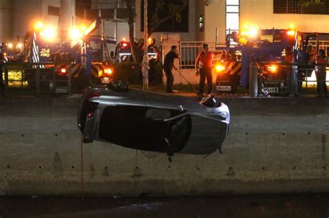 Two Women Die After Convertible Plunges Into Alexandra Canal Latest