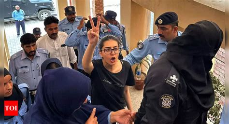 Shortly After Release Islamabad Police Rearrests Human Rights Lawyer
