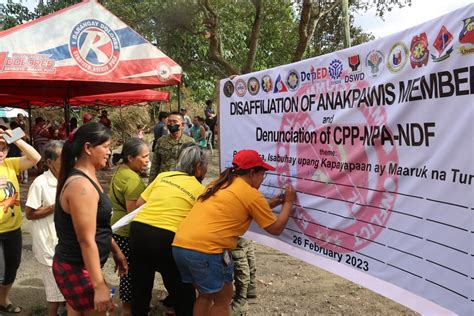 211 Anakpawis Members Sever Ties With Cpp Npa Ndf In Rizal