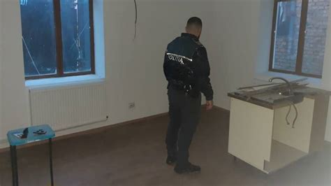 Peste 40 de percheziții domiciliare în Bacău și alte 14 județe din țară