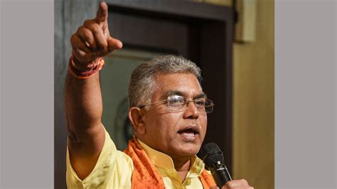 బెంగాల్‌లో సేమ్ సీన్ బీజేపీ చీఫ్‌ను అడ్డుకున్న పోలీసులు పోలీసులతో