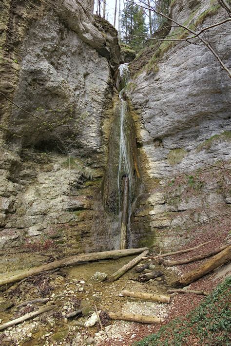Reigoldswil 38 Schelmenloch Unterwegs auf dem Jägerweg Thomas