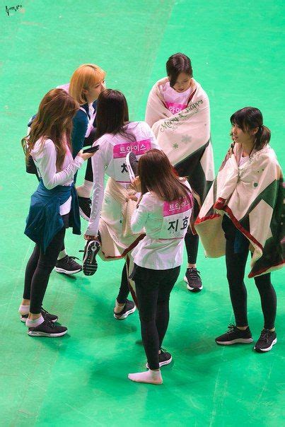 Jype Vk Son Chaeyoung Twices Photos Photo Nayeon Zelda Characters