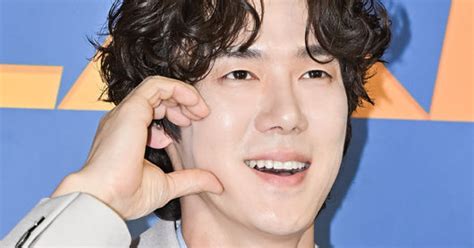 유연석볼하트 받으세요 사진