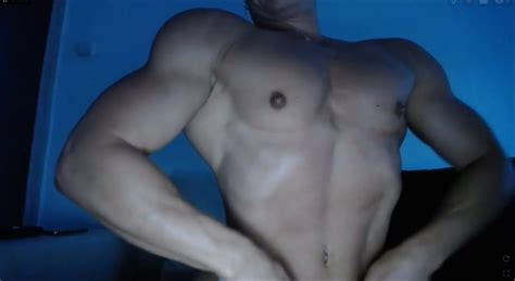 Topless Fbb