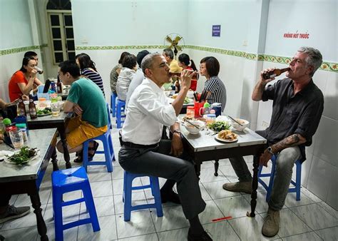 Bourdain And Obama Eat Cheap Noodles Drink Cold Beer In Vietnam Nbc News