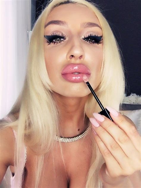 Pin By Jacqueline On Lips Lips Fake Lips Big Lips