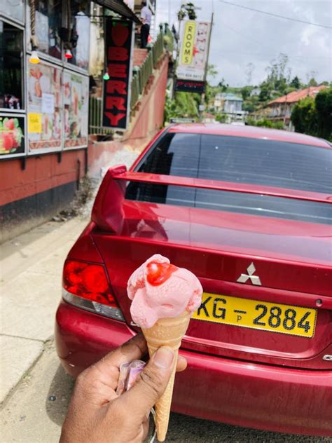 Maheel Pavithra Maheel Pavithra Added A New Photo — At