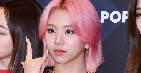 [포토] 트와이스 채영 잘록한 개미허리 뽐내며~