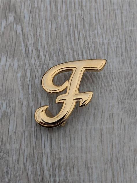 Letter F Cursive Capital