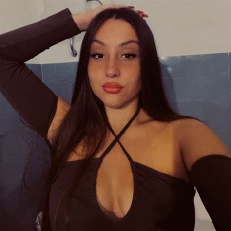 𝑅𝐸𝐵𝐵 Rebecca Palmisano Threads Say More
