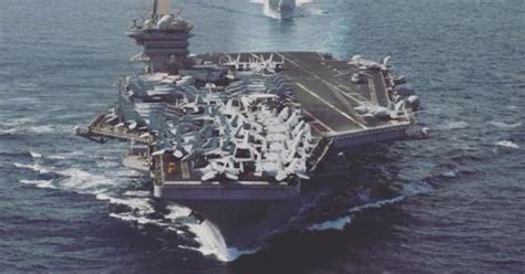 김귀근의 병영톡톡 떠다니는 군사기지 감염병 기습에 백기 들다 김귀근의 병영톡톡 떠다니는 군사기지 감염병 기습에 백기 들다