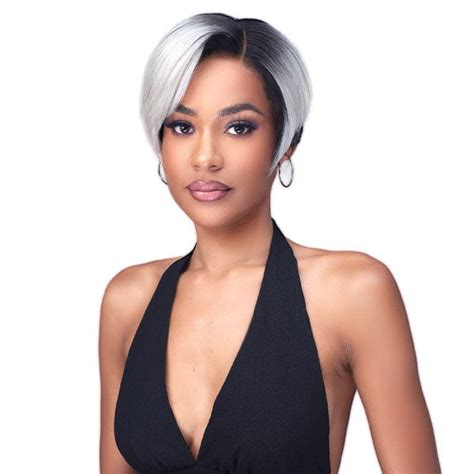 Bobbi Boss Glueless Synthetic 13x4 Hd Lace Wig Mlf446 Lexie