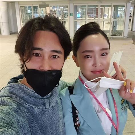 스타들의 가족 모습 포착 정태우 스튜어디스 아내 닮아 잘생긴 두아들 사진 자랑 Zum 뉴스