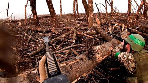 Bakhmut Fighting Video Of Ukrainian Forces Defending Critical Route