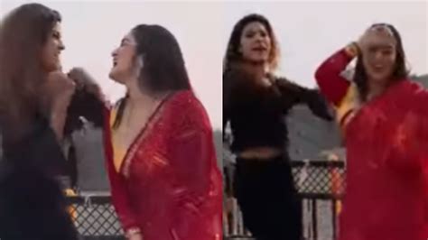 Viral Video आम्रपाली दुबे ने Akanksha Dubey संग पेट के नीचे साड़ी पर