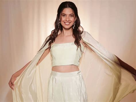 Bigg Boss 18 Who Is Alice Kaushik Boyfriend Age Other Things Here S Everything You Need To