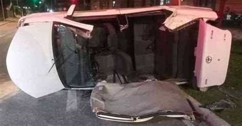 Seis Pessoas Ficam Feridas Em Colisão Entre Dois Carros Em Bh Gerais