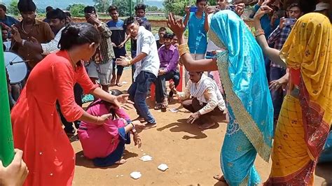 सीधी जिले की मशहूर ननंद भोजाई का लाजवाब बैंड बाजा डांस वायरल हो गया