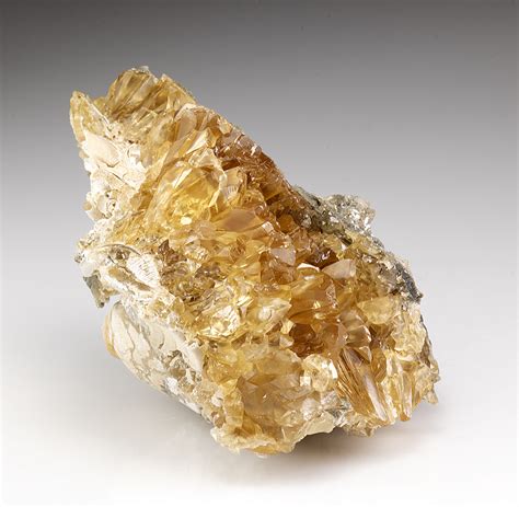 Calcite With Clam Shell Minerals For Sale 2632727