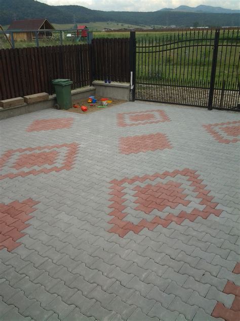 Curte Pavaj Dublu T Montaj Pavaje Cluj Napoca Montaj Profesional