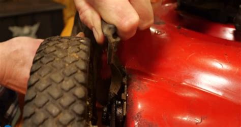 How To Troubleshoot Lawn Mower Blade Problems Explained PlantNative Org