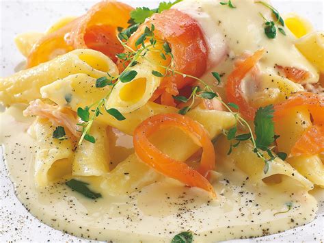 Penne Met Room En Gerookte Zalm Recepten Campina