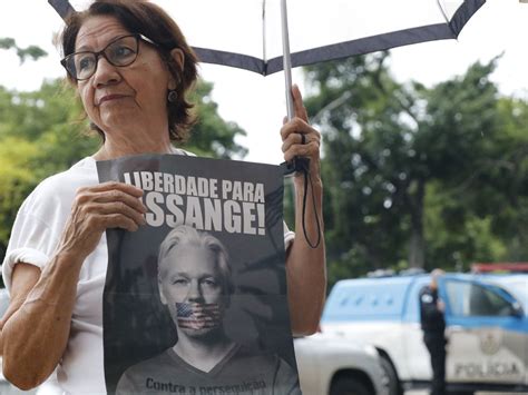 Ato Pela Libertação De Julian Assange Agência Brasil