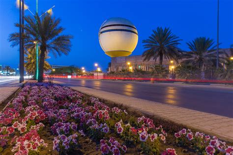 جريدة الرياض أمانة القصيم تجمل الميادين والطرق