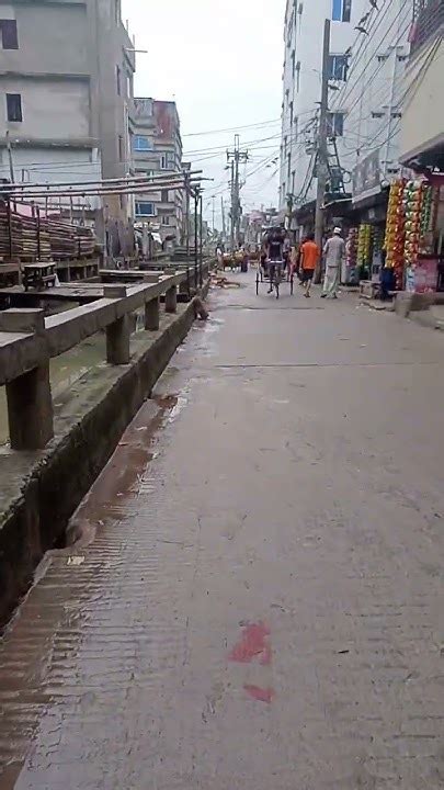 তুমি কোন শহরের মাইয়া লাগে উরাধুরা সো গাইস এমন এক সময় এইসব রোডে অনেক