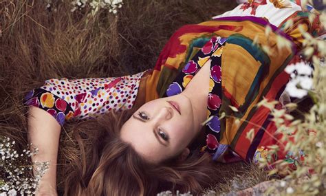 Gntm 2021 Kandidatin Dascha Carriero Ist Curvy Model