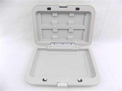Genuine Nintendo 3ds Xl Nes Style Hard Case Starboard Games