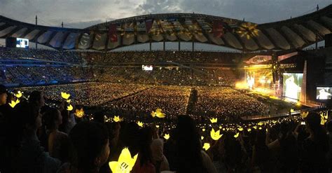 오늘 빅뱅 10주년 상암 콘서트 관객석ㄷㄷㄷ 인스티즈 instiz 이슈 카테고리