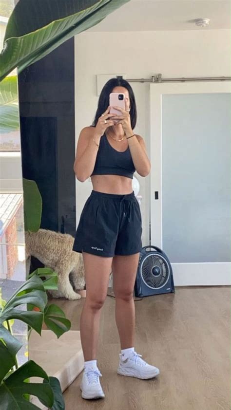 38 Trendy Workout Outfits Shorts Guides This Season To Copy [video] Workout Outfits For Girls