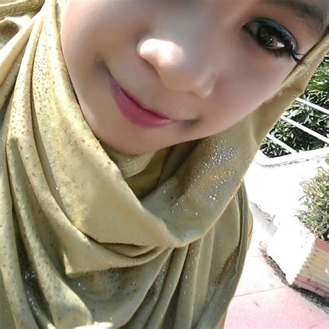 Putri Andini Youtube