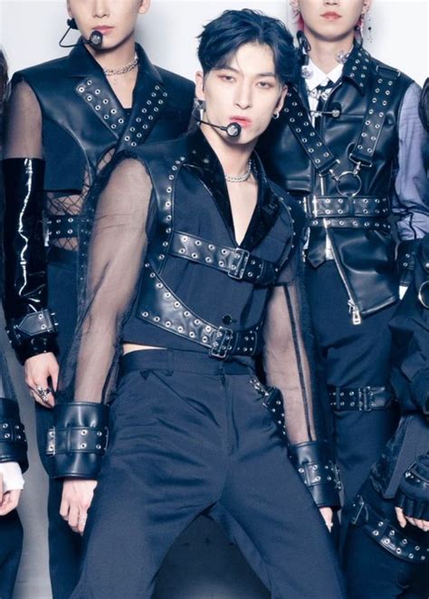 Pin By Elizabeth On Kinjo Sukai Jpop Beautiful People Kpop